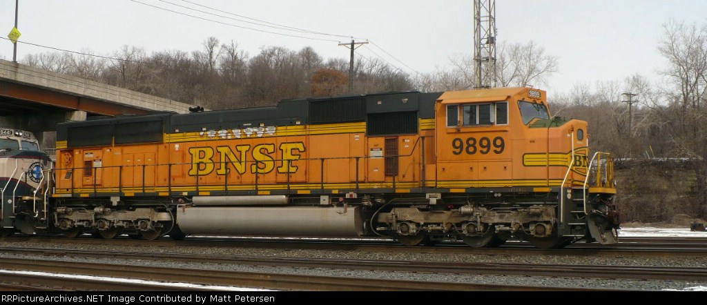 BNSF 9899